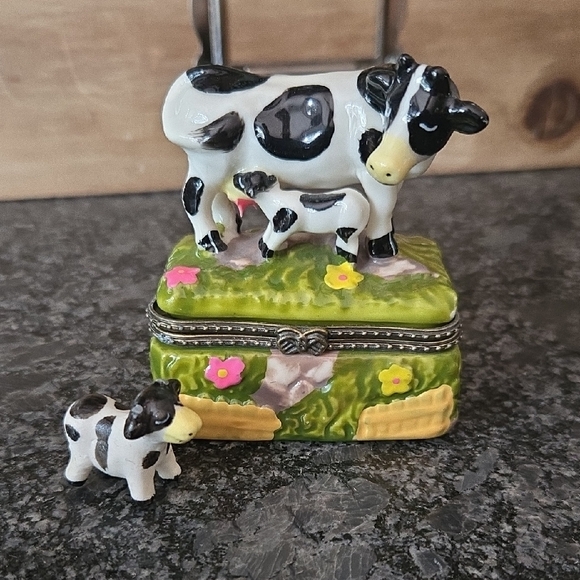 Source Unknown | Accents | Ceramic Hinged Painted Nursing Cow Trinket ...